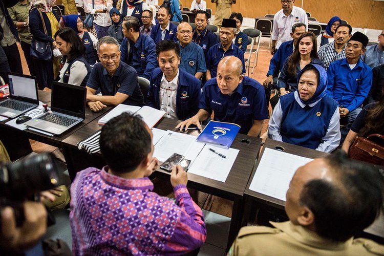 Sepuluh Artis Daftar Jadi Caleg Partai Nasdem Di Jabar | Jabar News Sepuluh Artis Daftar Jadi Caleg Partai Nasdem Di Jabar | Jabar News